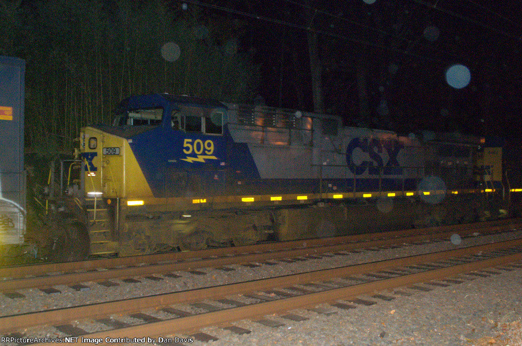 CSX AC44CW 509 trails on Q439-12